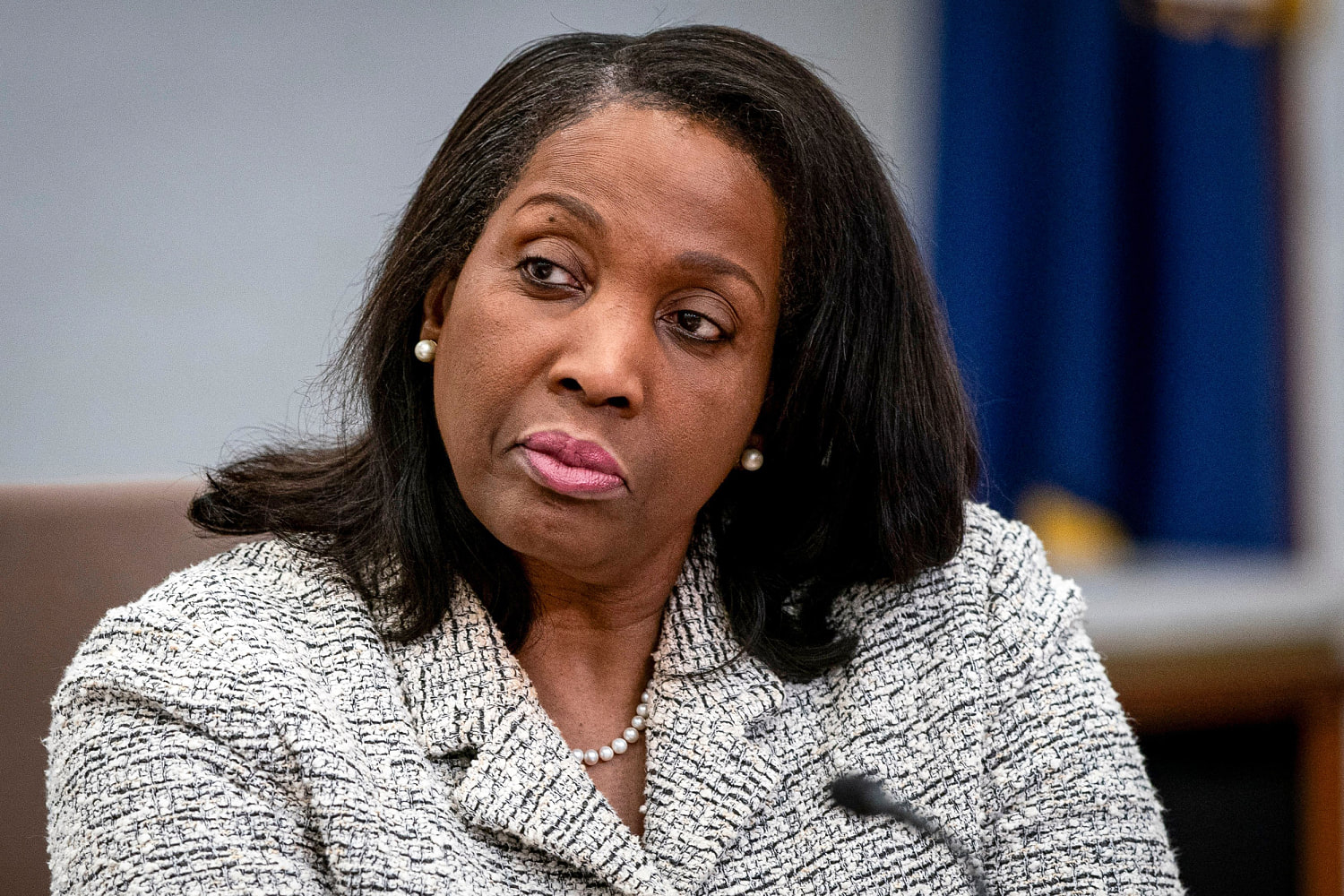 Supreme Court allows the Fed's Lisa Cook to stay in office for now as ...