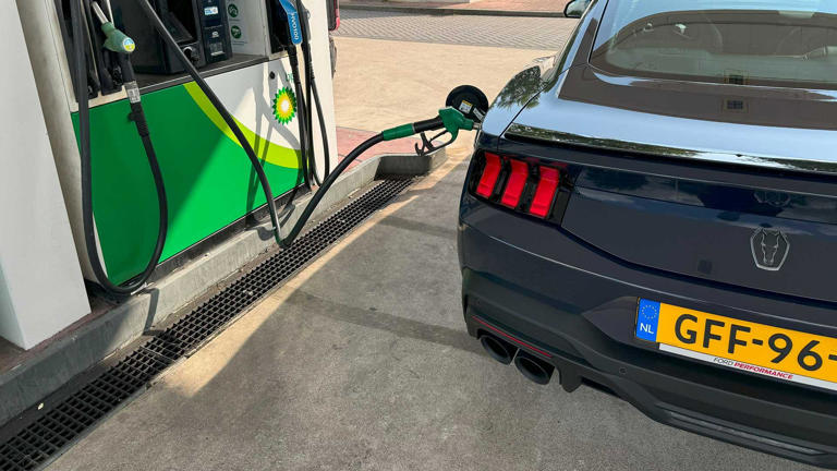 Benzine blijft een jaar langer ‘goedkoop’, maar er is ook slecht nieuws ...