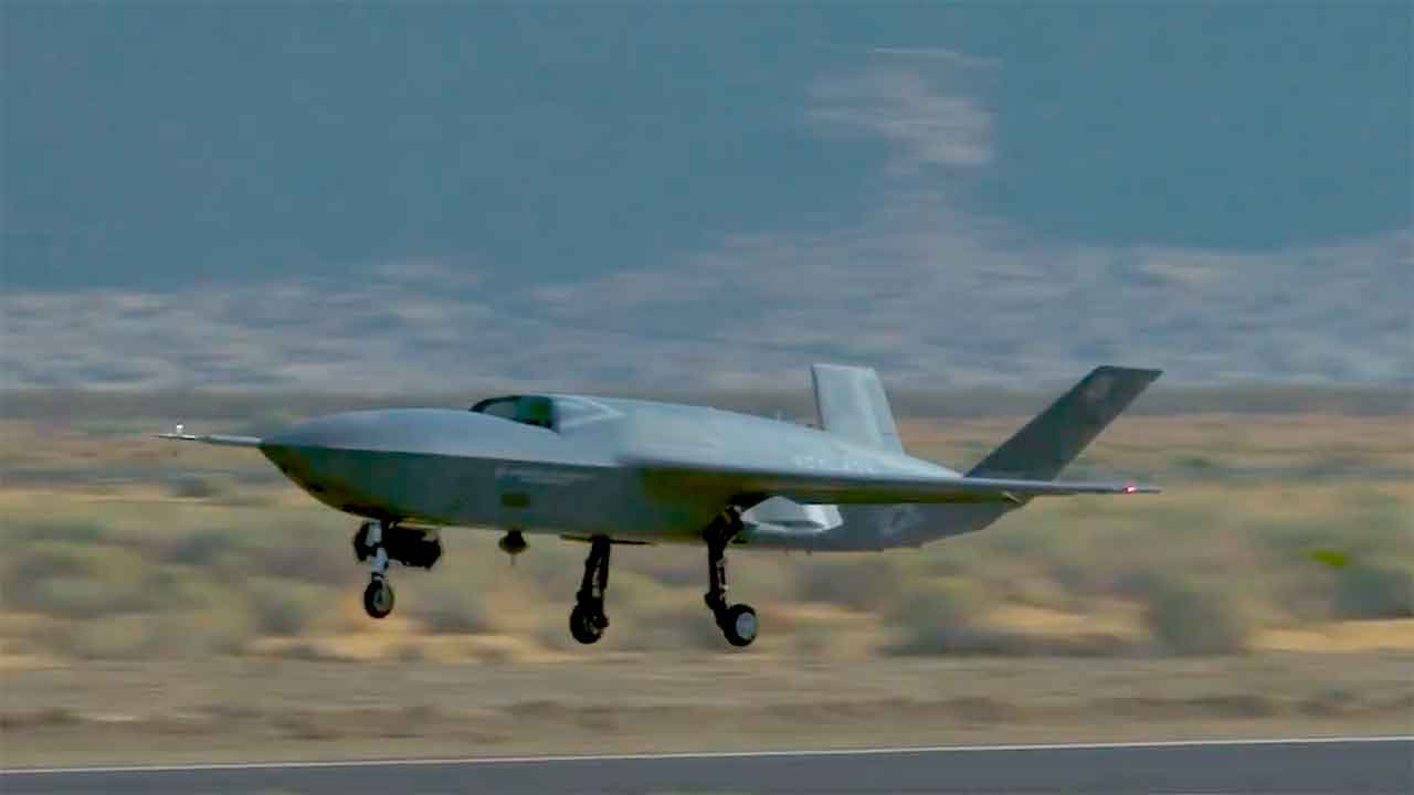 Video: US Successfully Tests New Unmanned Fighter YFQ-42A