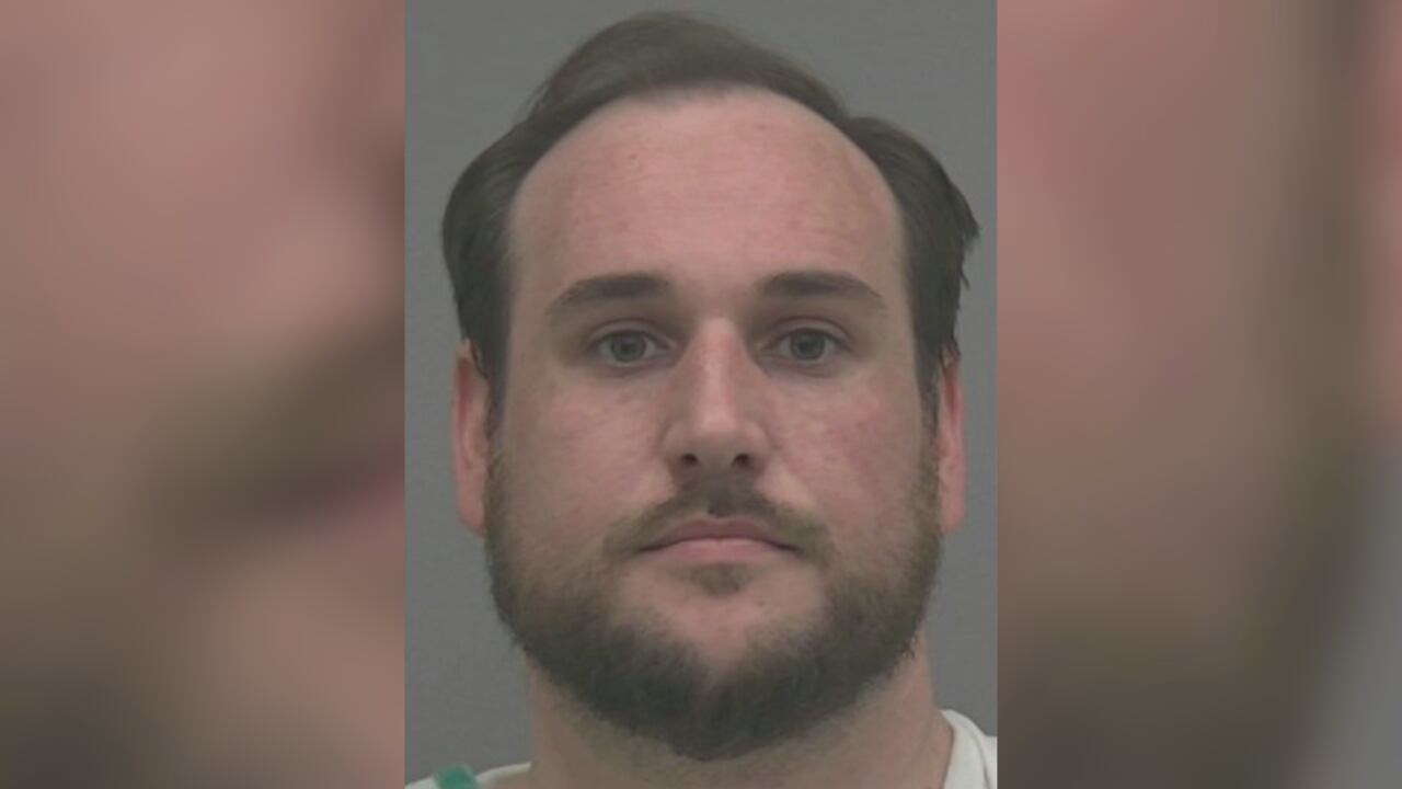 Gainesville man arrested on child porn possession charges