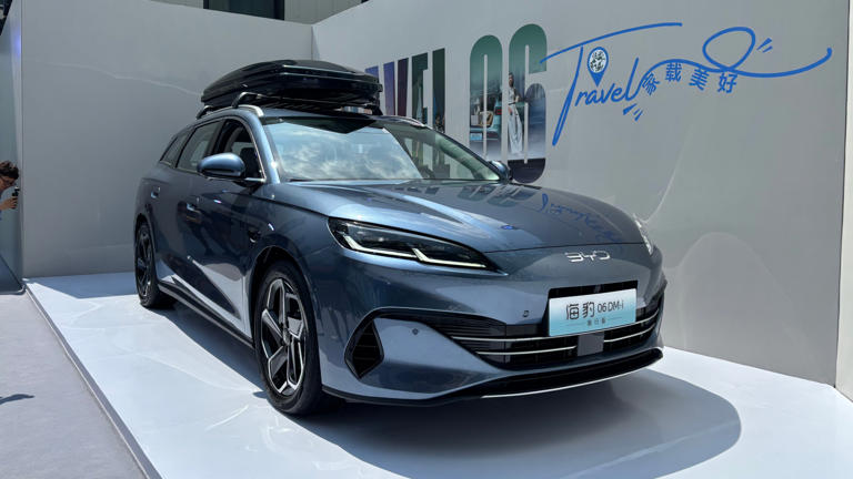 BYD, al Salone di Monaco 2025 debutta la station wagon Plug-in con 1. ...