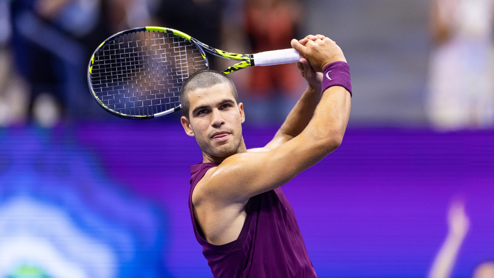Still sporting his accidental buzz cut, Carlos Alcaraz wins easily at ...
