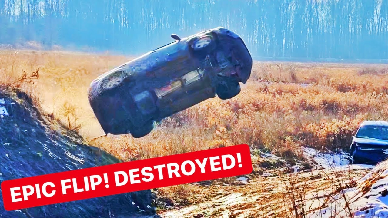 Mitsubishi Roll Over Crash – Total Destruction!