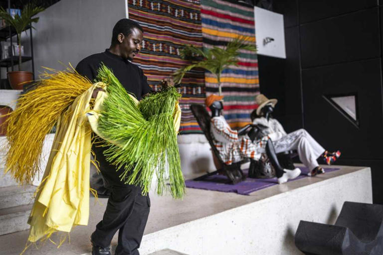 Nigerian designer pushes 'Afro-lux' onto the global fashion scene