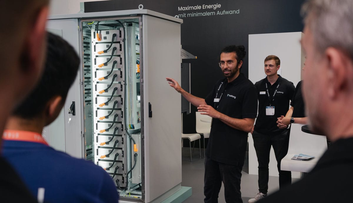 Voltfang weiht Batteriespeicher-Fabrik in Aachen ein