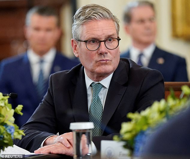 PM's top official is 'leaving Downing Street' as Keir Starmer replaces ...