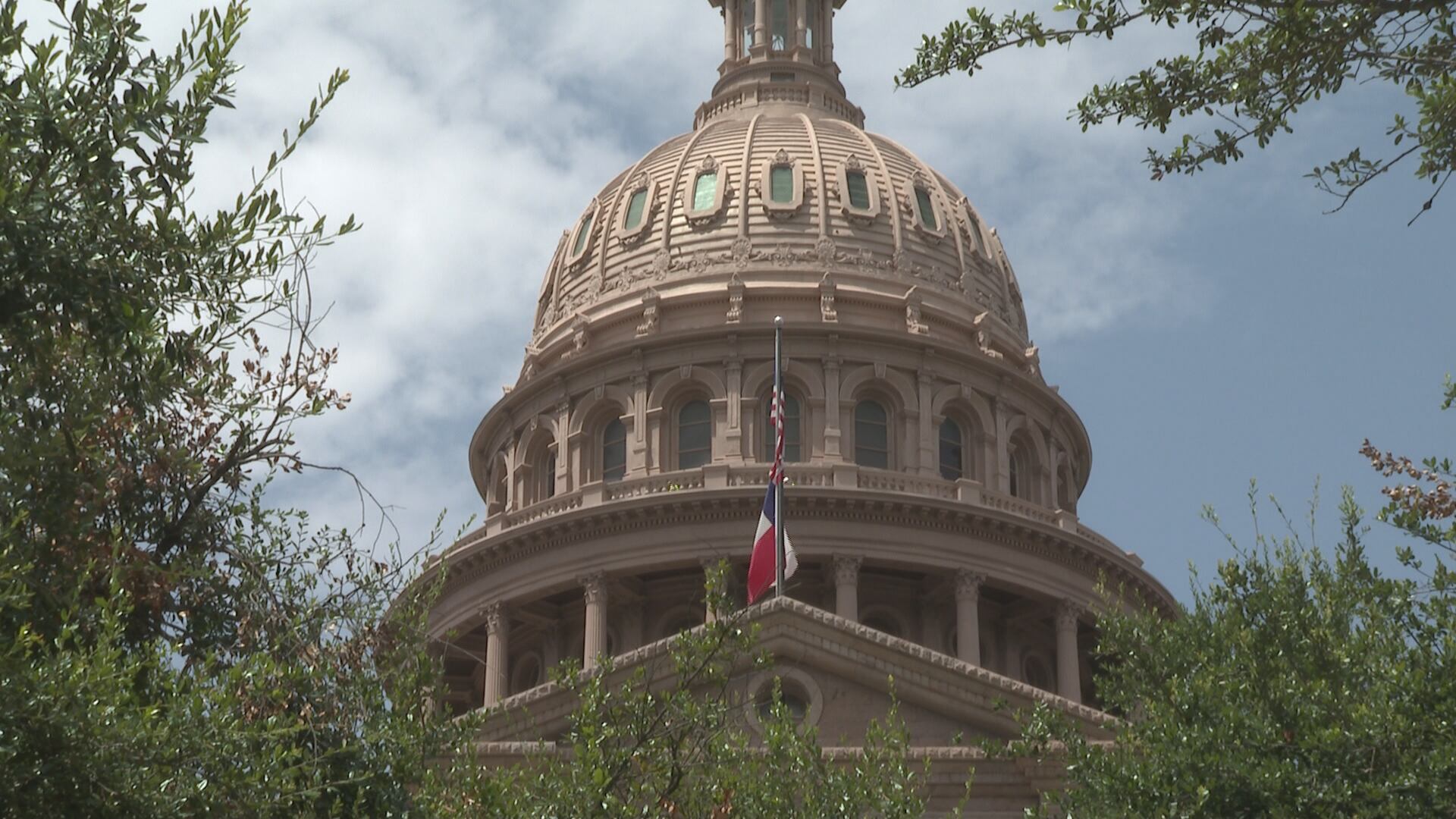 Gov. Abbott signs bill changing state’s congressional maps