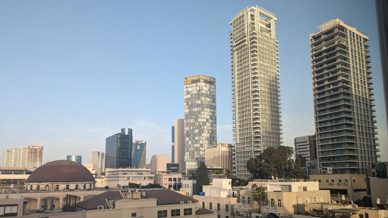 Israel Reports Tourist Arrivals Increase to Start 2025