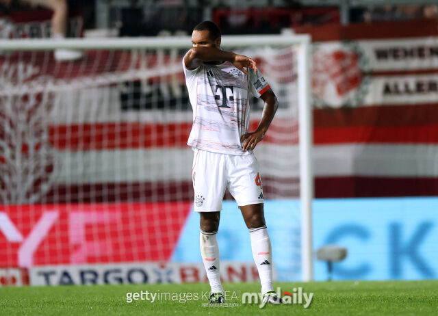 '콤파니 감독의 걱정거리'…'3부리그 클럽 상대 고전' 바이에른 뮌헨 센터백 혹평