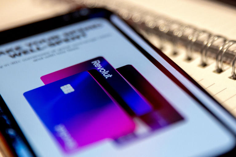 Revolut Weighs Hiring Adviser for Possible US Acquisition