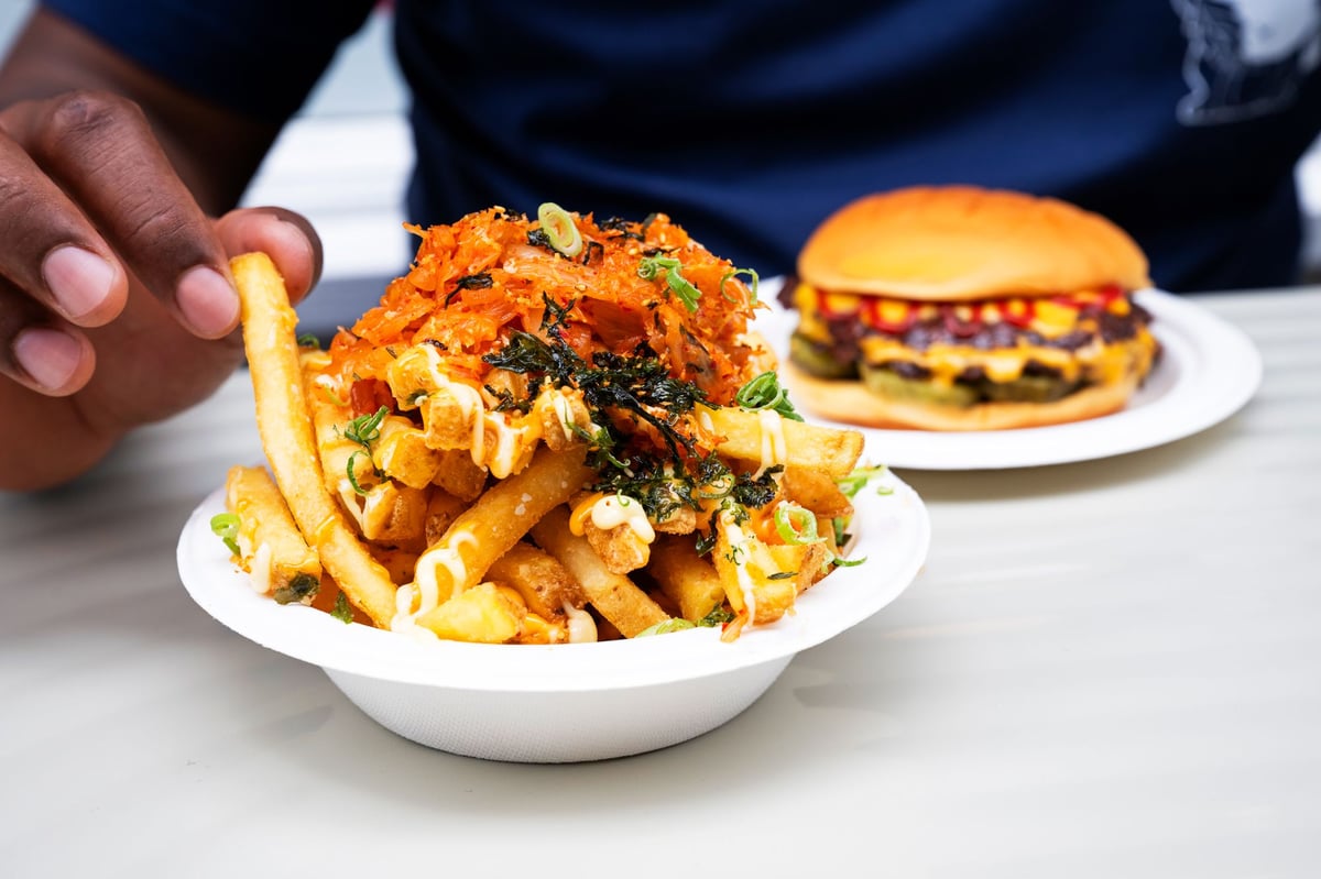 David Ellis reviews Hanbaagaasuuteeki: Another burger joint — but this one’s a smash hit