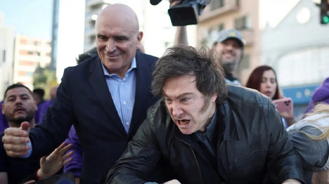 Σκηνικό χάους στην Αργεντινή: Πέτρες και μπουκάλια εναντίον του ...