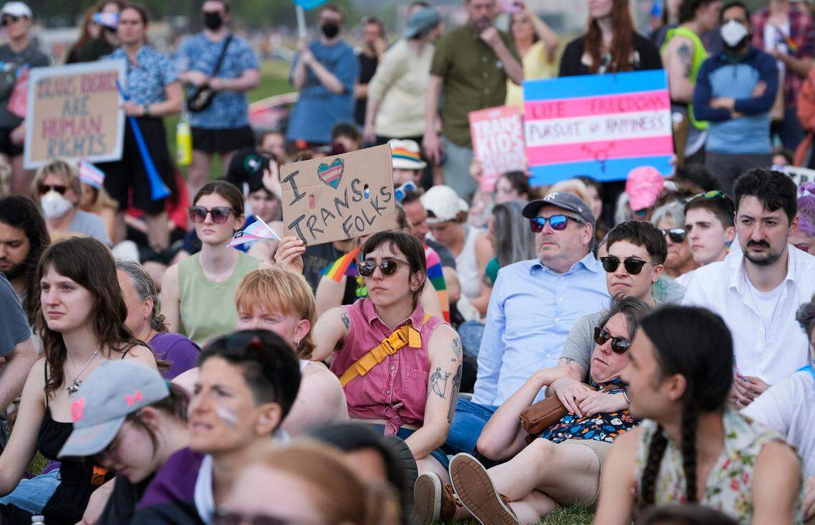 To uphold our military's honor, we must let trans troops serve the ...