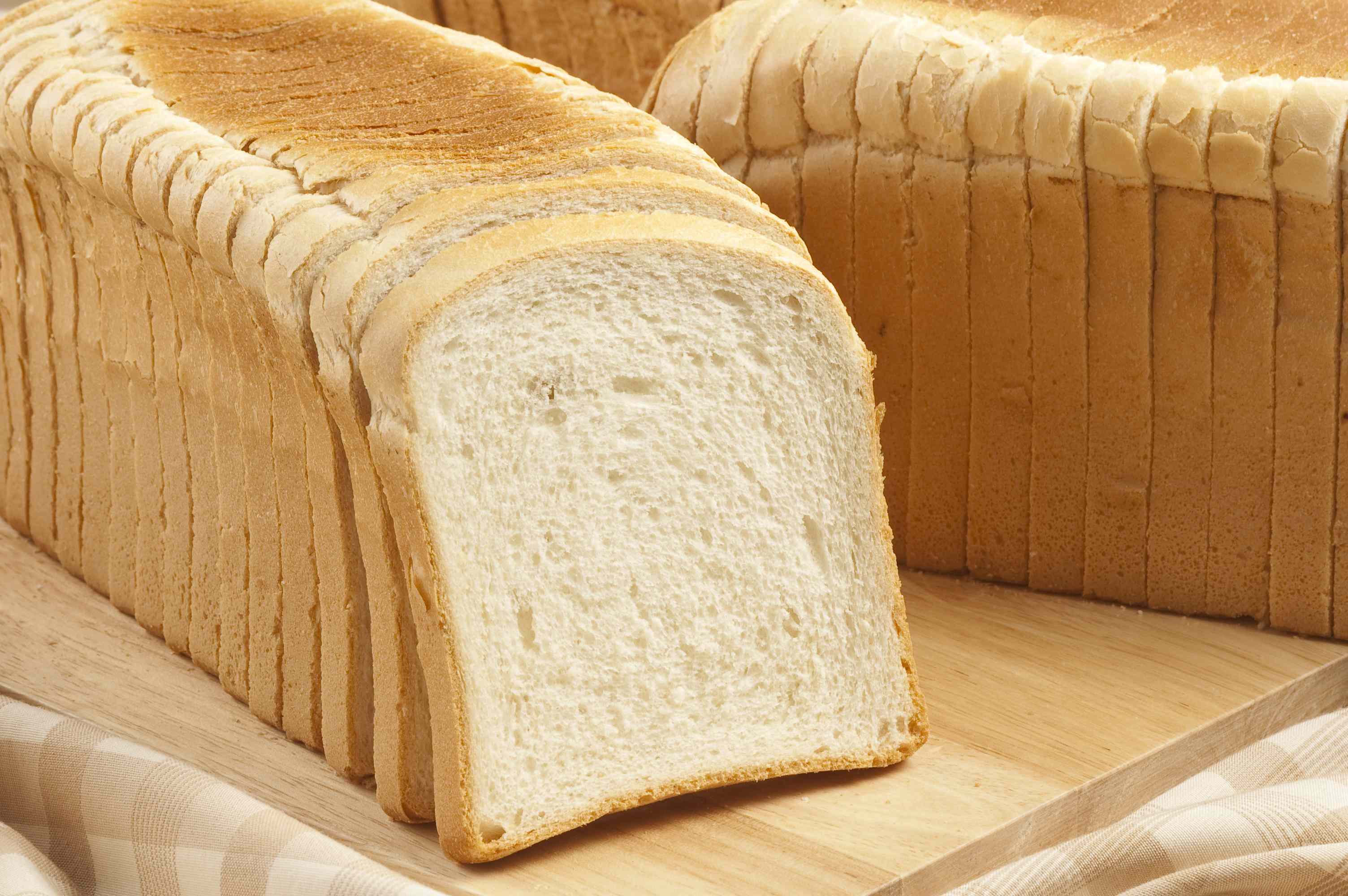 3 Potential Health Risks of Eating White Bread Every Day