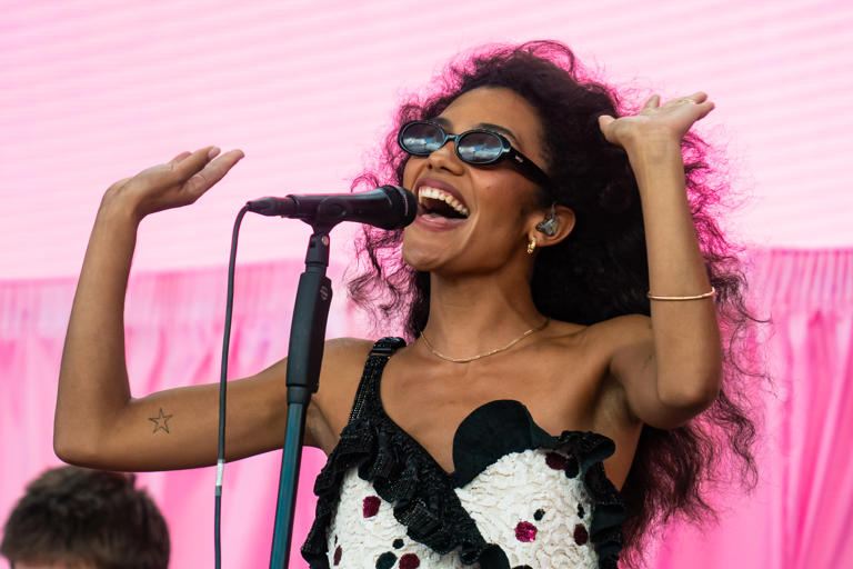 How to get Olivia Dean tickets for 2026 UK tour