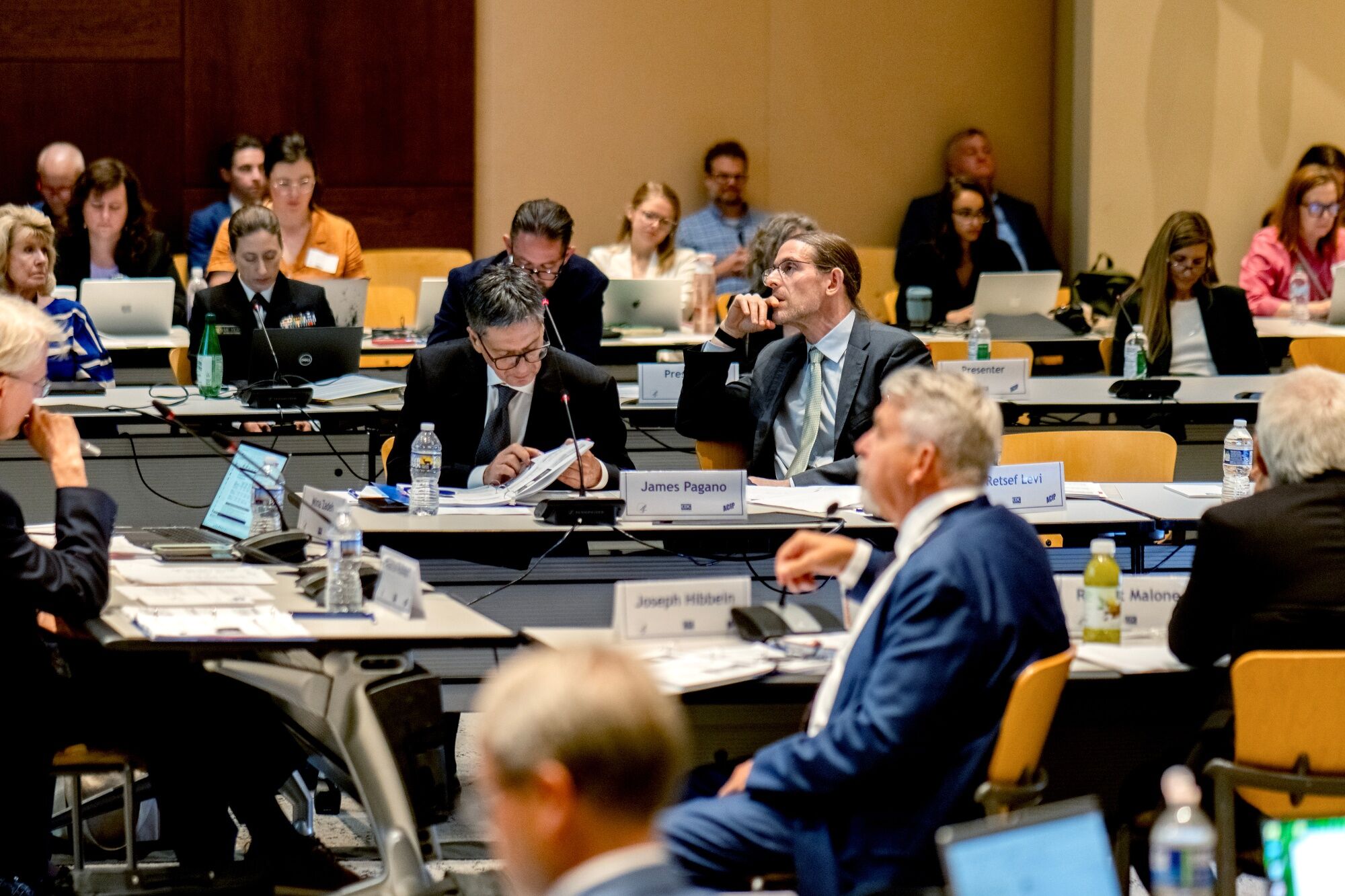 CDC Vaccine Advisers Schedule September Meeting Amid Disarray