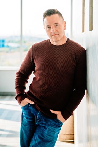 “Chasing Evil” Reveals Psychic John Edward and FBI Agent Robert Hilland's Unlikely Partnership ...