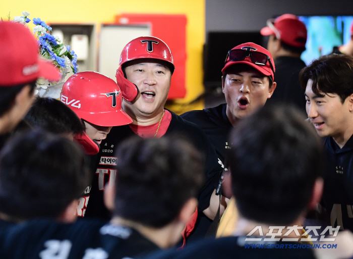 All the starting pitchers have collapsed→23, 4th arrondissement...Choi ...