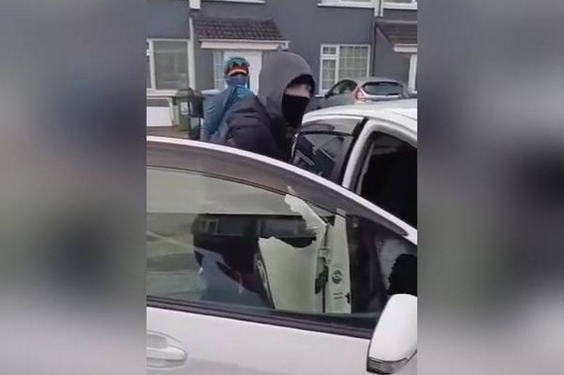 Residents confront brazen car thieves in Cork city estate