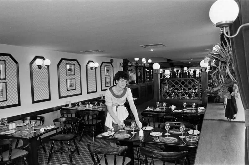 Restaurant Chains Everyone Went To In The 80s And 90s