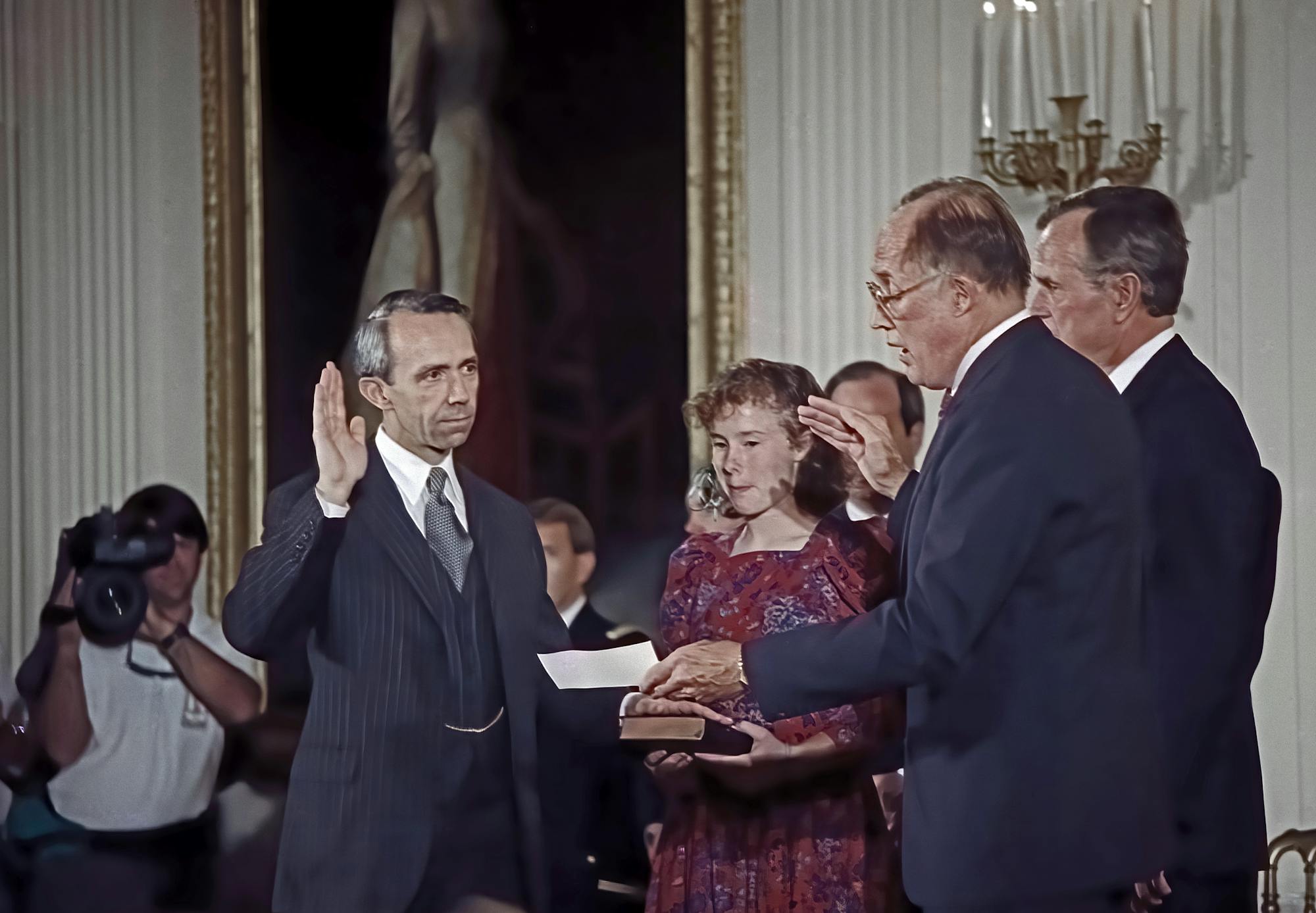 How the conservative Federalist Society will affect the Supreme Court ...