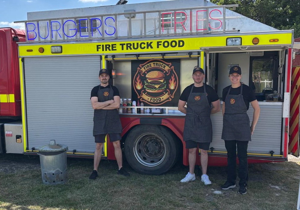 Friends spend £40k launching quirky side hustle – burger van in working ...