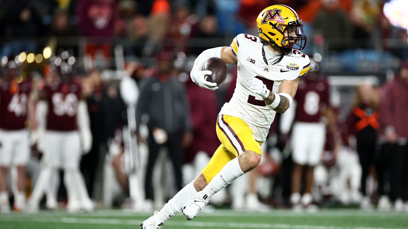 Gophers football preview: The Koi Perich show