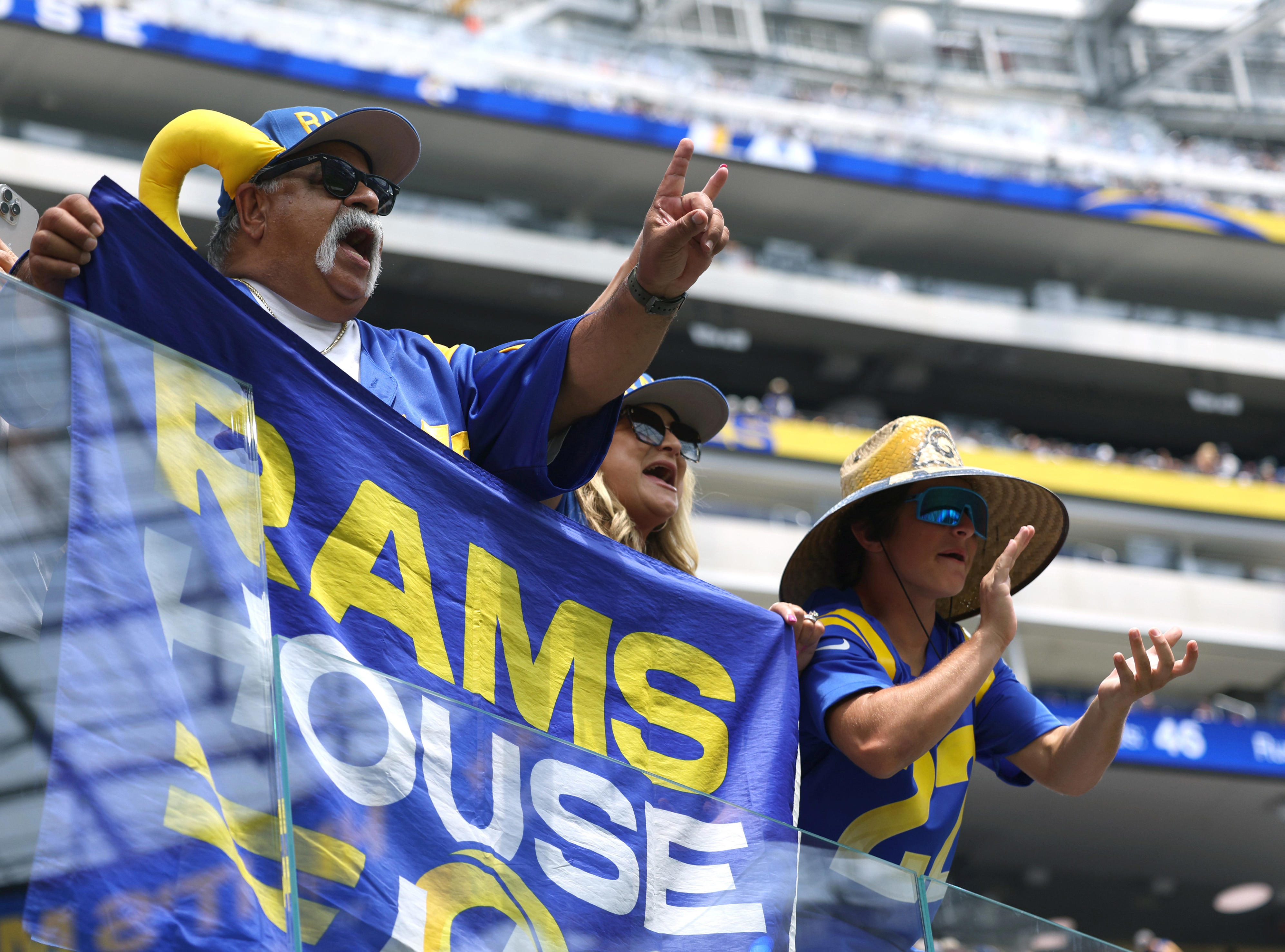 Rams fans react to LA's new Rivalries uniform with mixed reviews
