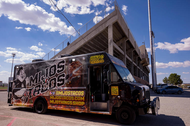 Football, food and hometown pride: Mijos Tacos brings players back home ...