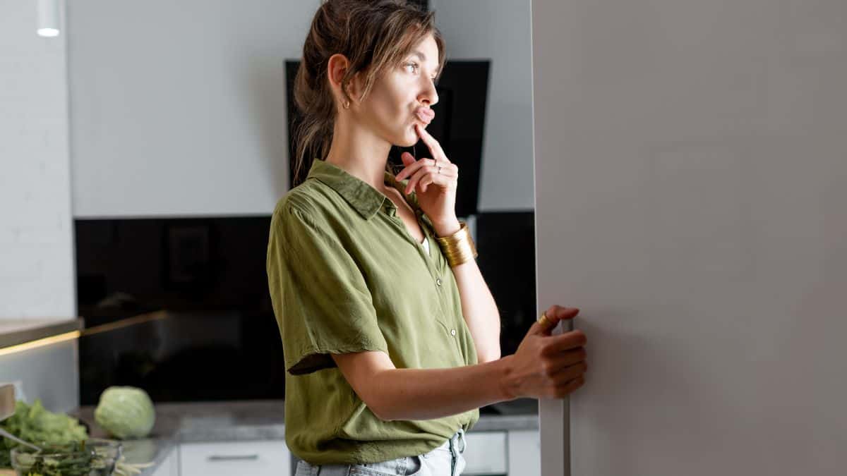 15 Popular Party Snacks That Rarely Hit the Spot