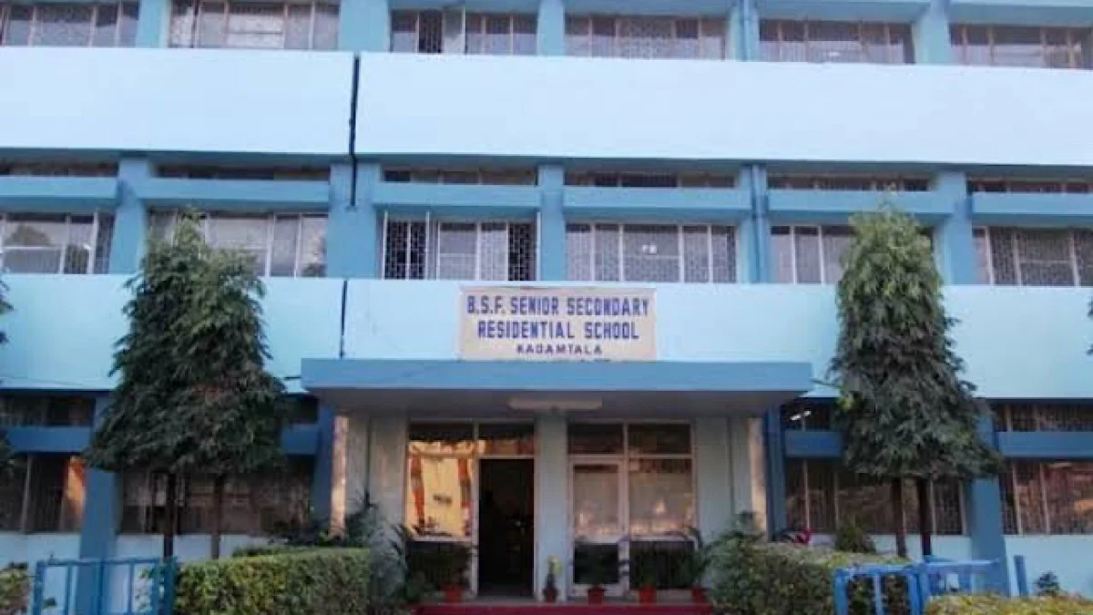 BSF school hosts decoration ceremony