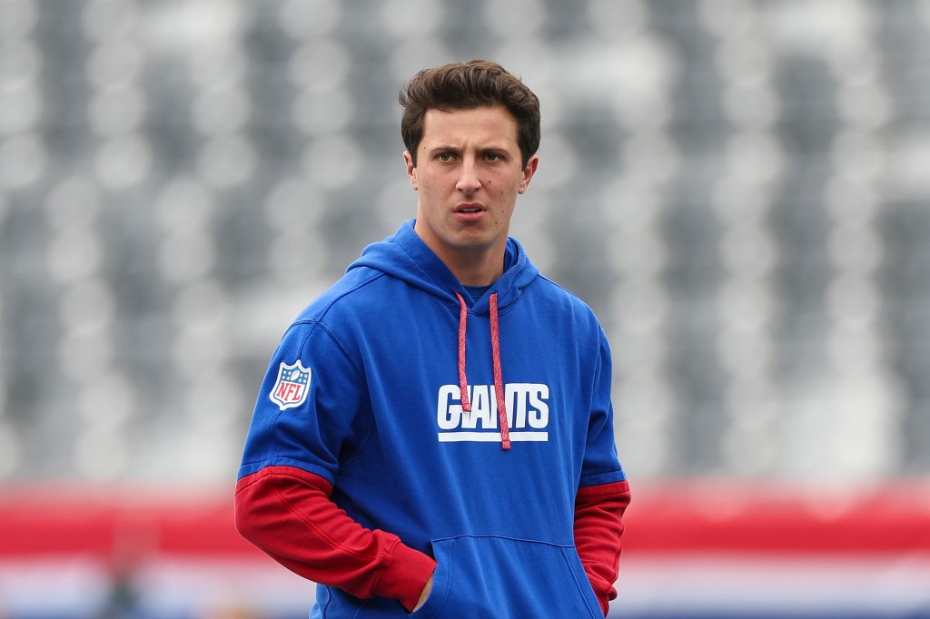 ‘Excited’ Tommy DeVito shares Giants farewell message after Patriots ...