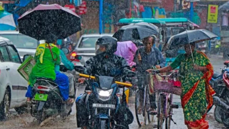 Karnataka rain alert: Rivers overflow bridges in Bidar, IMD issues Red Alert; Bengaluru to see ...