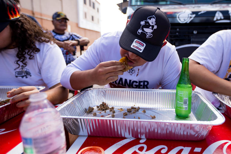 Football, food and hometown pride: Mijos Tacos brings players back home ...