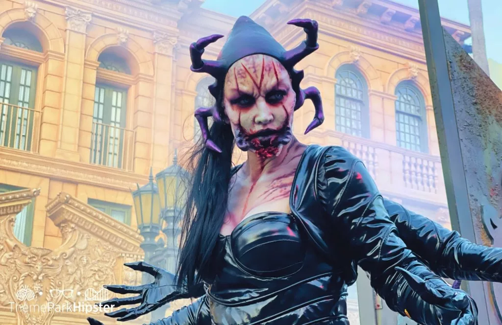 2025 Full Guide to Stay and Scream at Halloween Horror Nights (How to ...