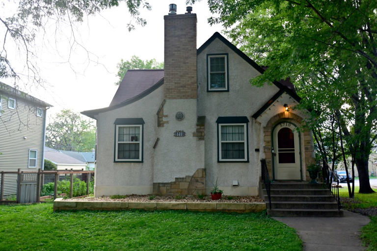 Minneapolis shooter Robin Westman lived in quaint home in tree-lined ...