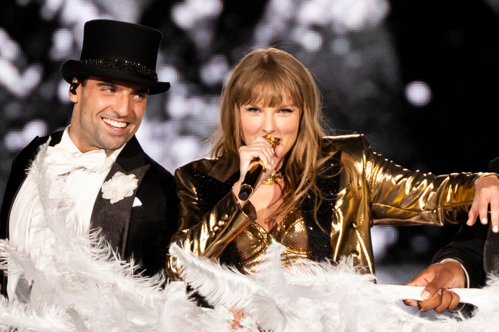 Taylor Swift's Eras Tour Dancer Jan Ravnik Joins ‘Dancing With the ...