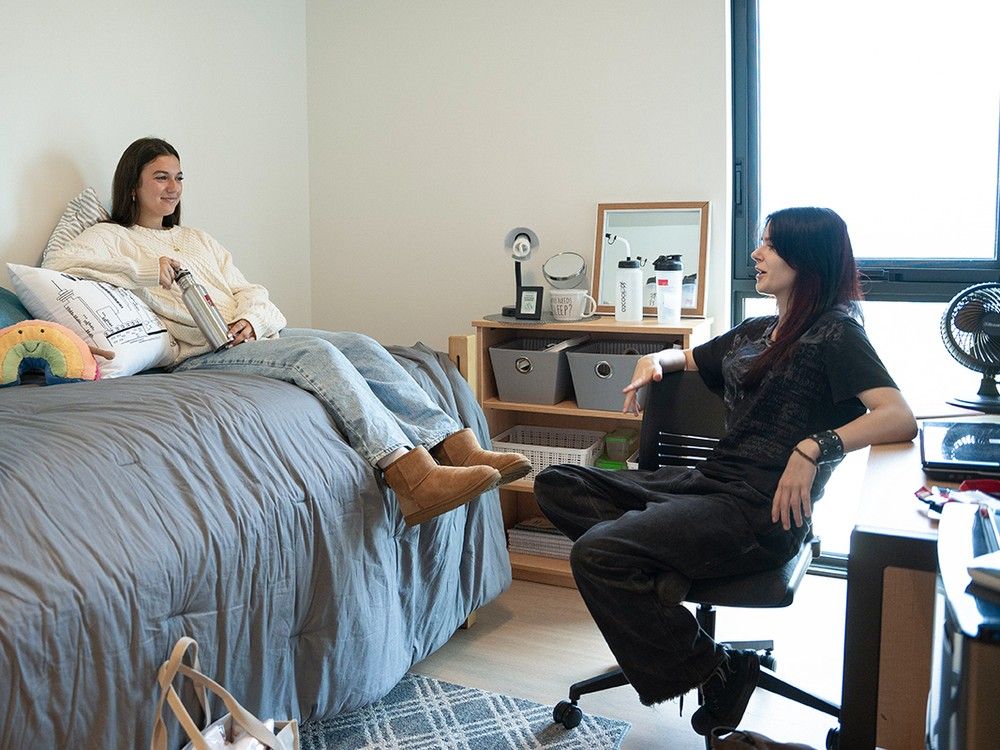 How to decorate a dorm for form and function
