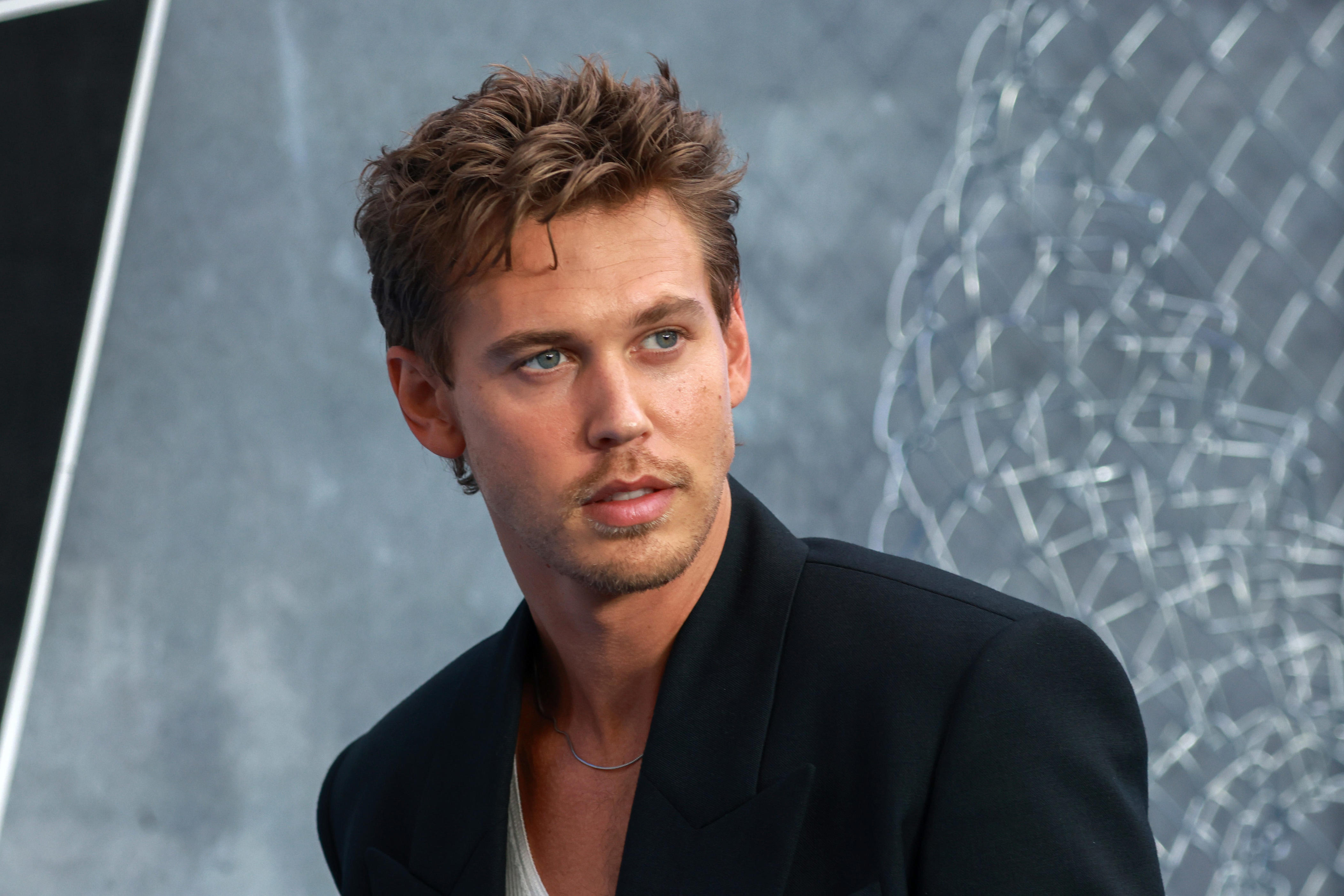 Austin Butler had glass 'stuck in my foot' for eight months after red ...