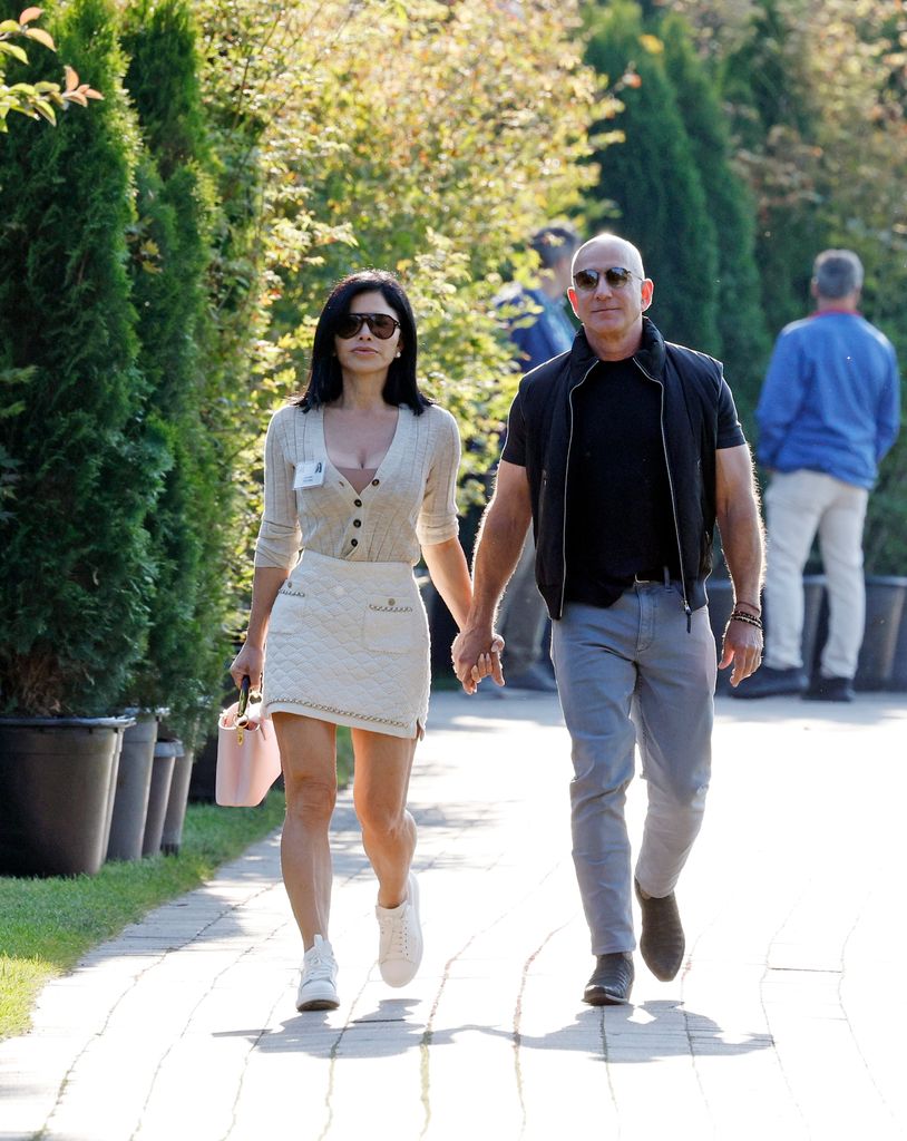 Lauren Sánchez Bezos y Jeff Bezos continúan su luna de miel por las ...