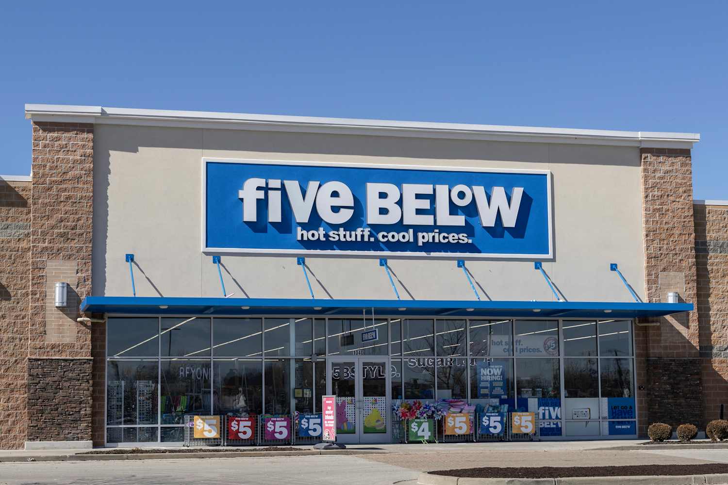 Five Below's selling a gorgeous gilded mirror for only $35 (get it ...