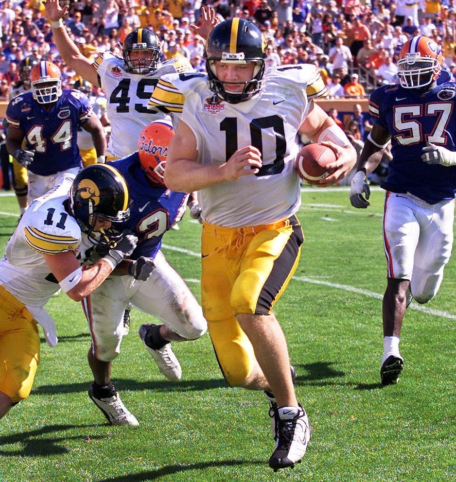 Throwback Thursday: The last 5 p.m. Iowa football kickoff at Kinnick