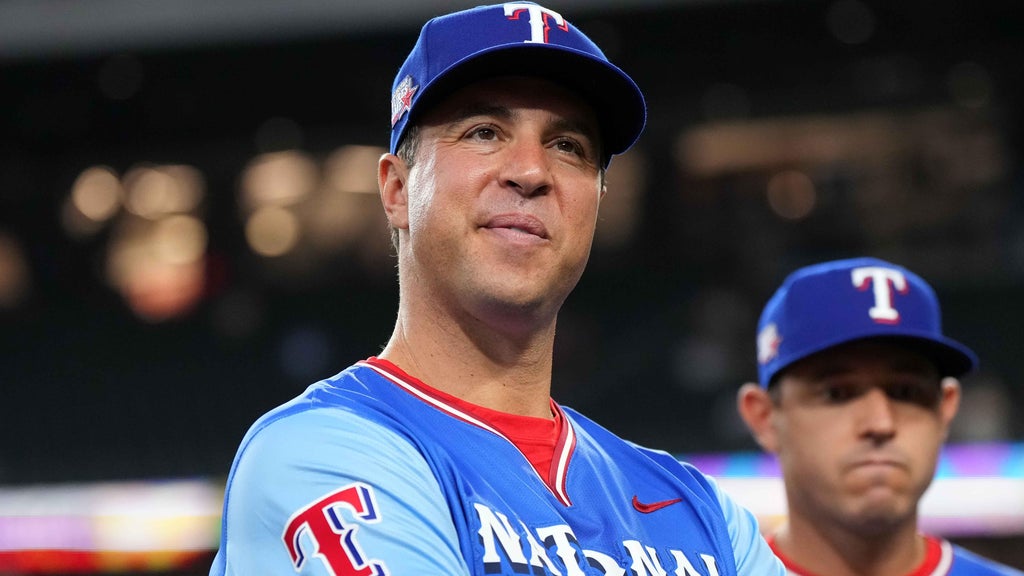 Former MLB slugger Mark Teixeira to run for Congress in Texas