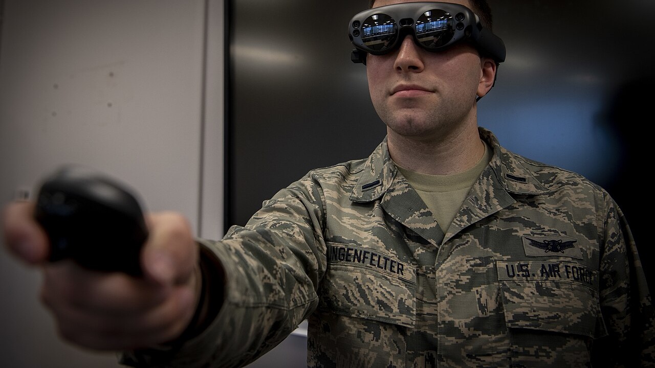 The Air Force’s F-16 Pilots Are Training with “Augmented Reality” Tech