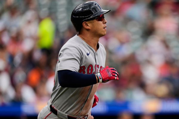 Seattle Mariners sign OF Rob Refsnyder to 1-year contract