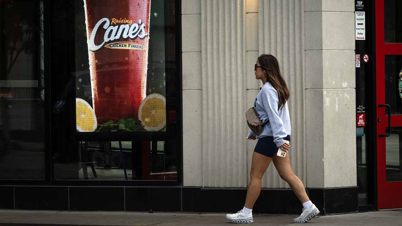 Raising Cane's to open more restaurants in September