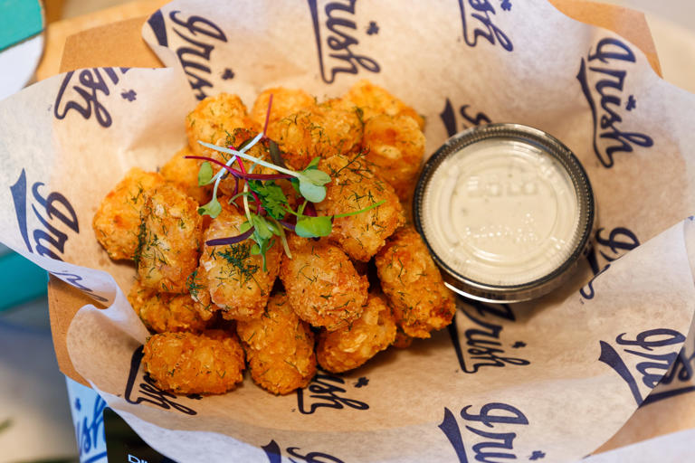 Notre Dame mixes tradition with flavorful new food options at stadium ...