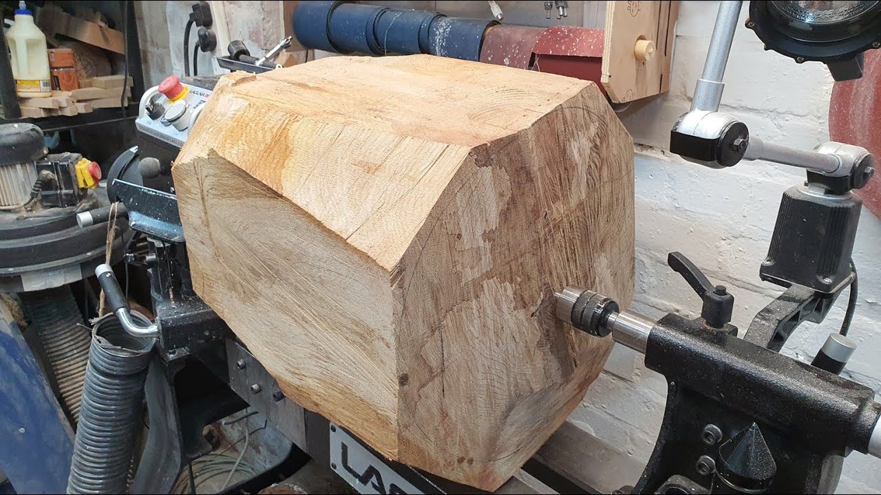 I Crafted an Oak Speaker on the Lathe