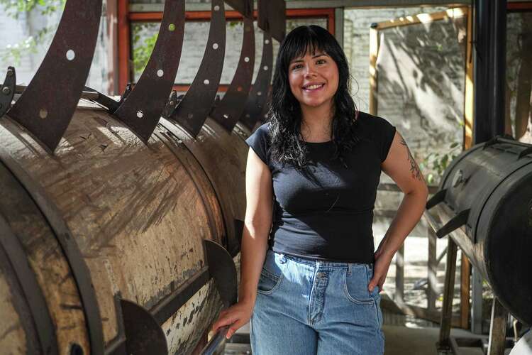 Lockhart's celebrated Barbs B Q adds Friday lunch and eyes weekday ...