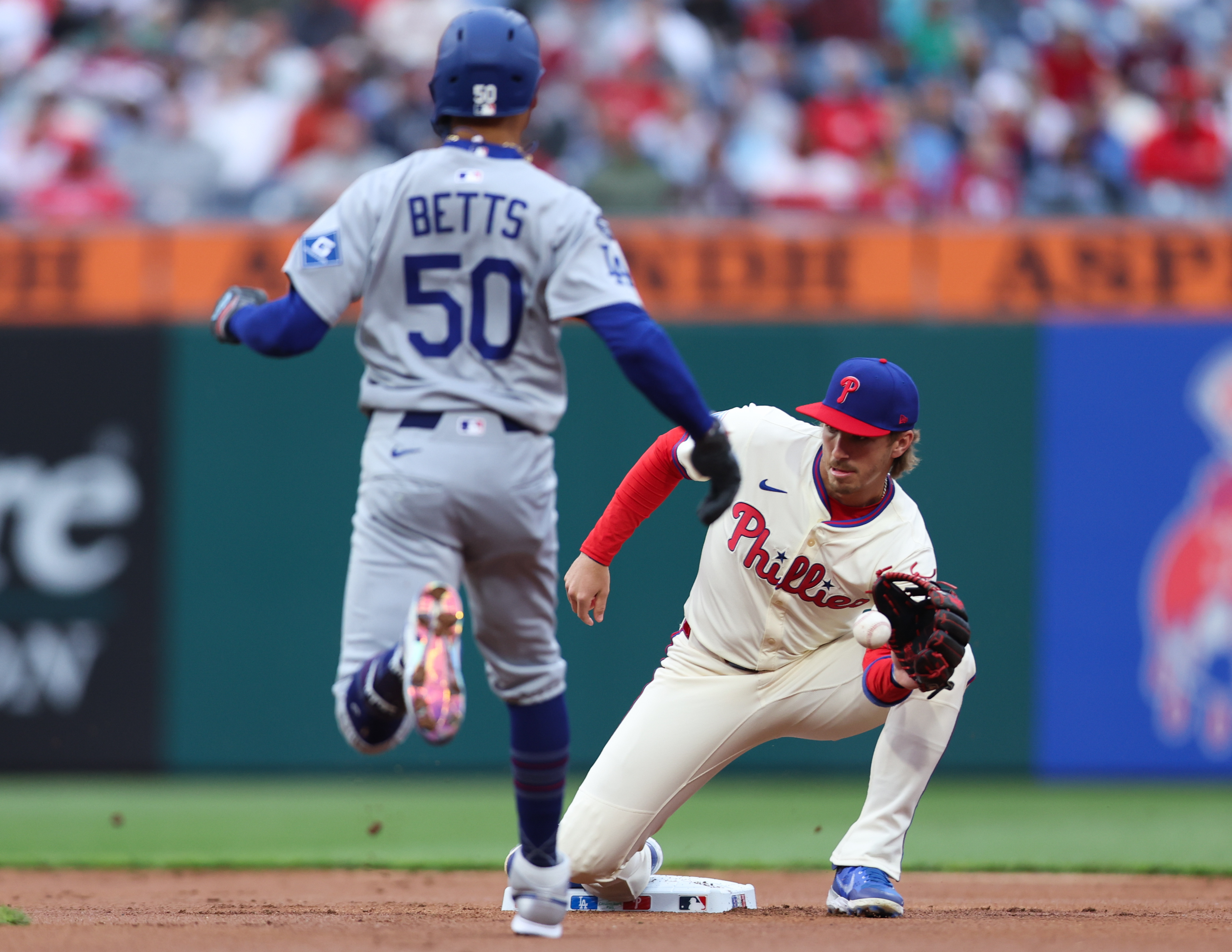 MLB playoffs: The bunched-up fight for National League seeding